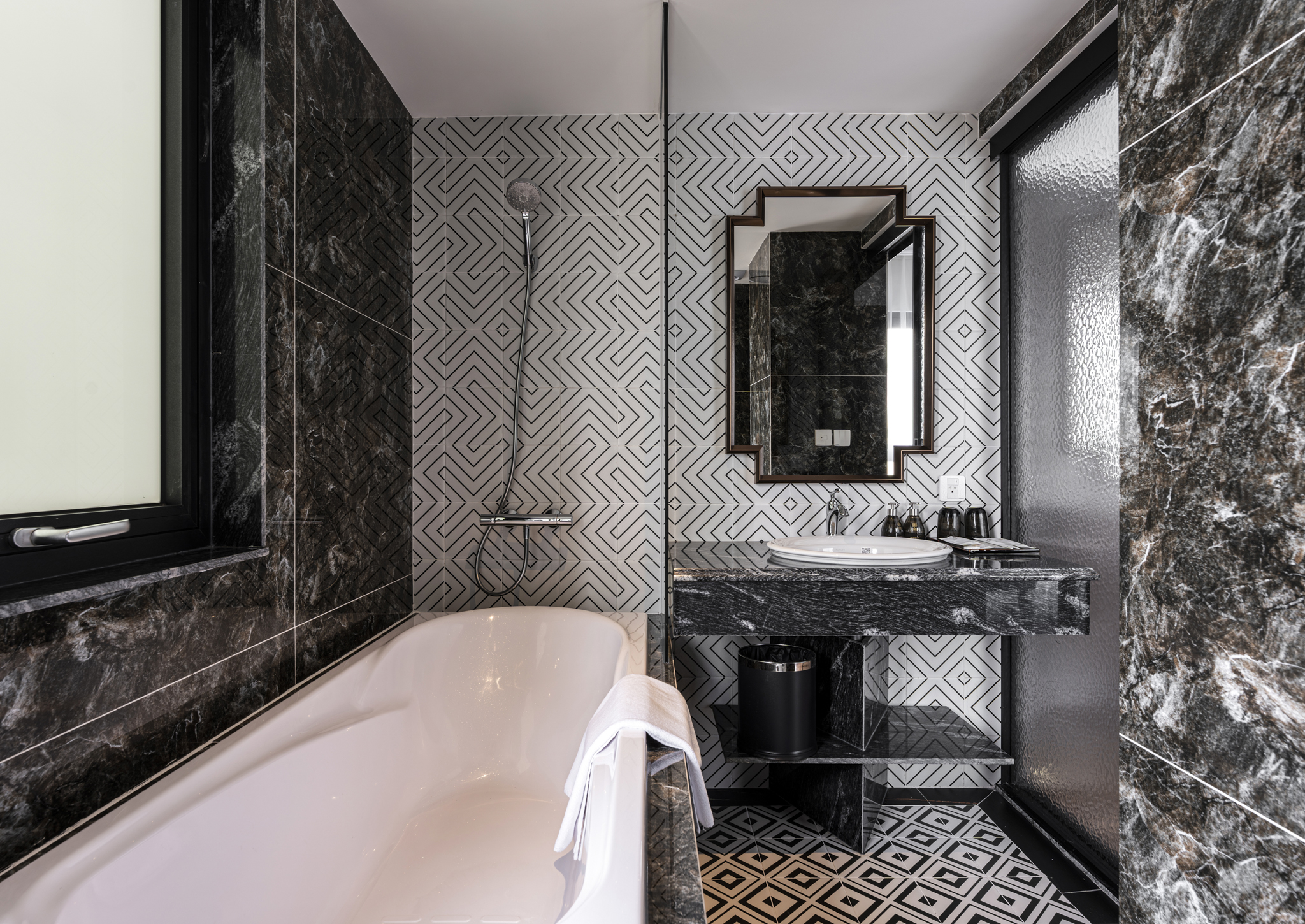 エリ リナ ホテル(ELI RINA HOTEL) 写真・動画【楽天トラベル】